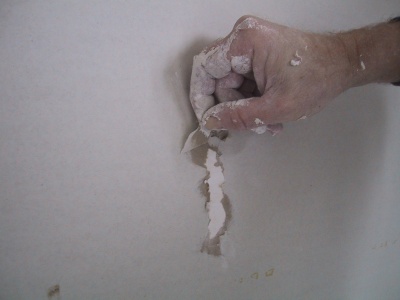 How To Repair Damaged Plasterboard